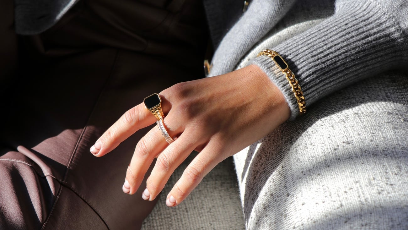 Danielle Jonas | About | Official Website